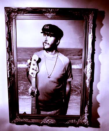 Frogs' Loopy Fusion / Wacky band draws odd assortment