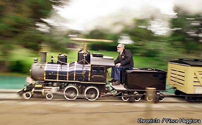 RELIC of a RIDE / S.F. Zoo restores miniature steam train
