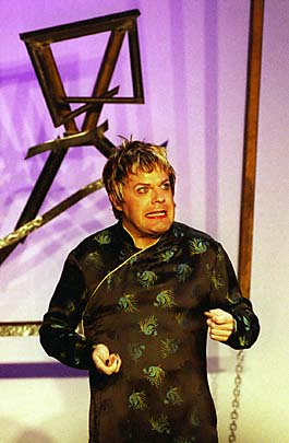 There's Something About Eddie / In local debut, stand-up comic Izzard ...