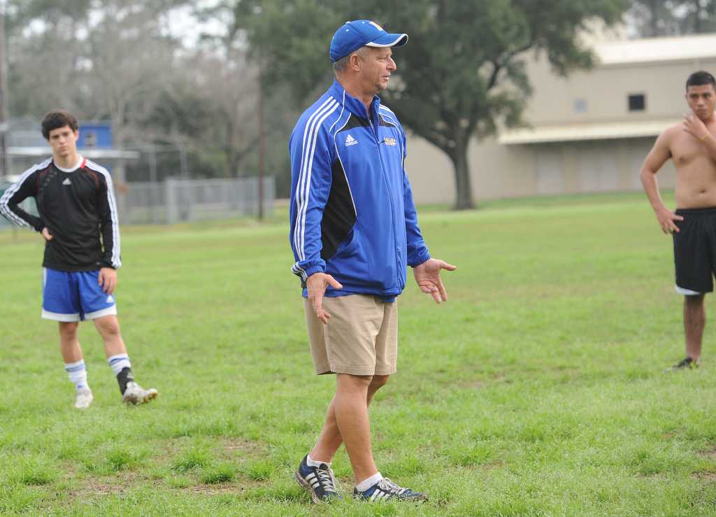 Kelly soccer overcomes hardships, opens playoffs Friday