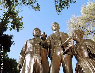 Stanford Resurrects Statue of Founding Family / Politics kept bronze ...