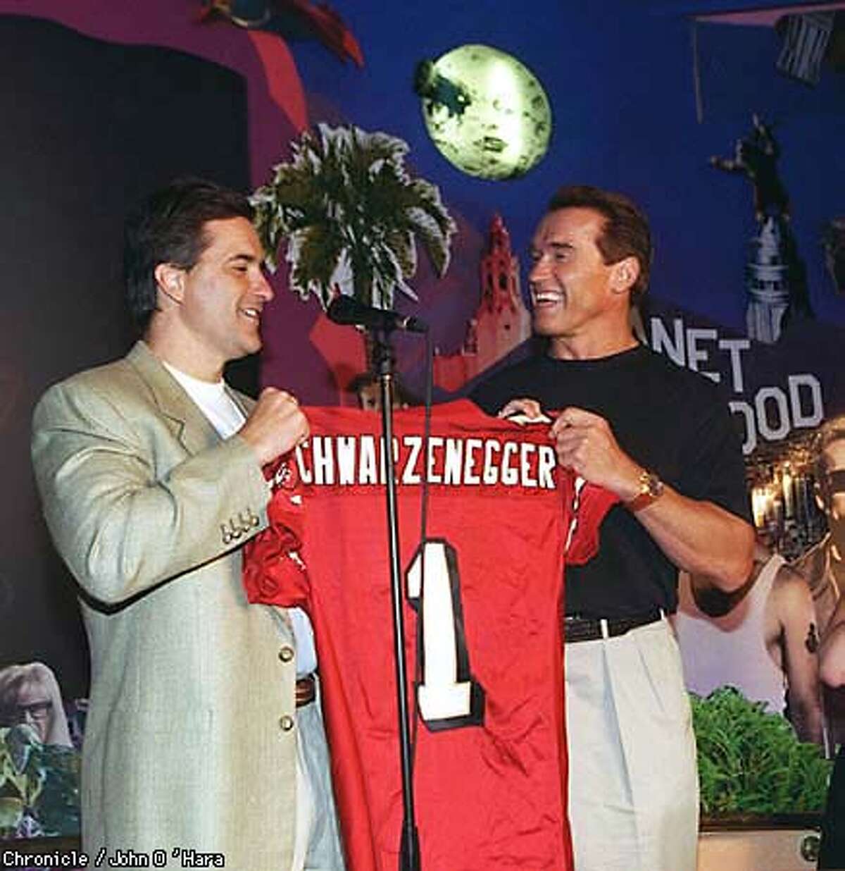 Arnold Pumps Things Up Crowds come out to see Schwarzenegger host S.F ...