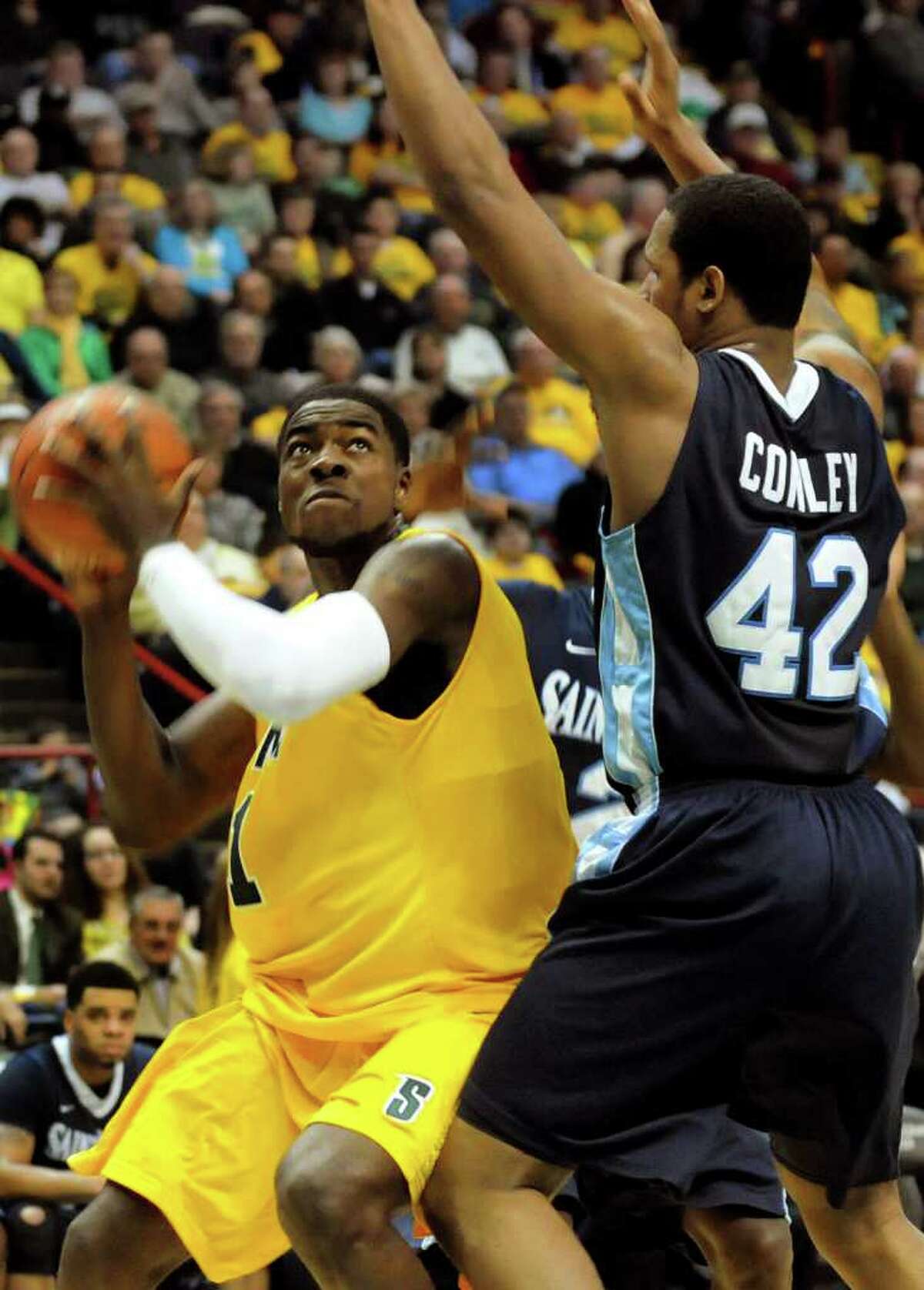 Siena fumbles a lead in loss