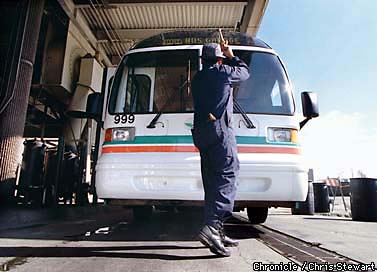 AC Transit to Test Electric Bus / `Clean air' hybrid model runs 200 ...