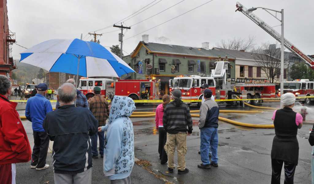 Police take over probe of Trader Ed's fire