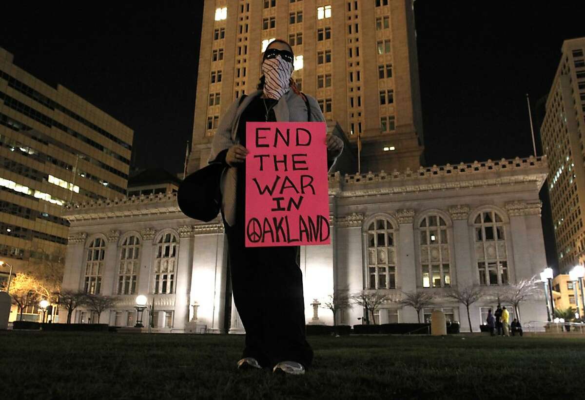 Police hold smaller Occupy Oakland protest in check