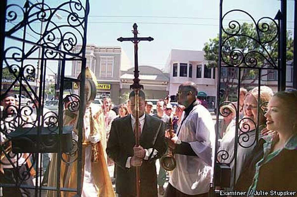 Coltrane church holds last service at longtime site