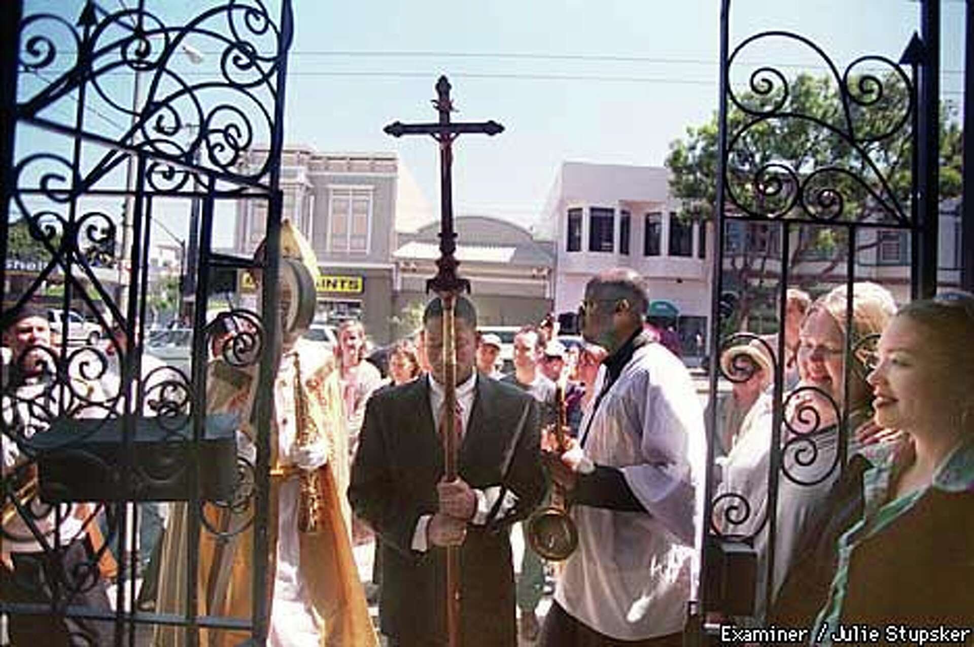 Coltrane church holds last service at longtime site