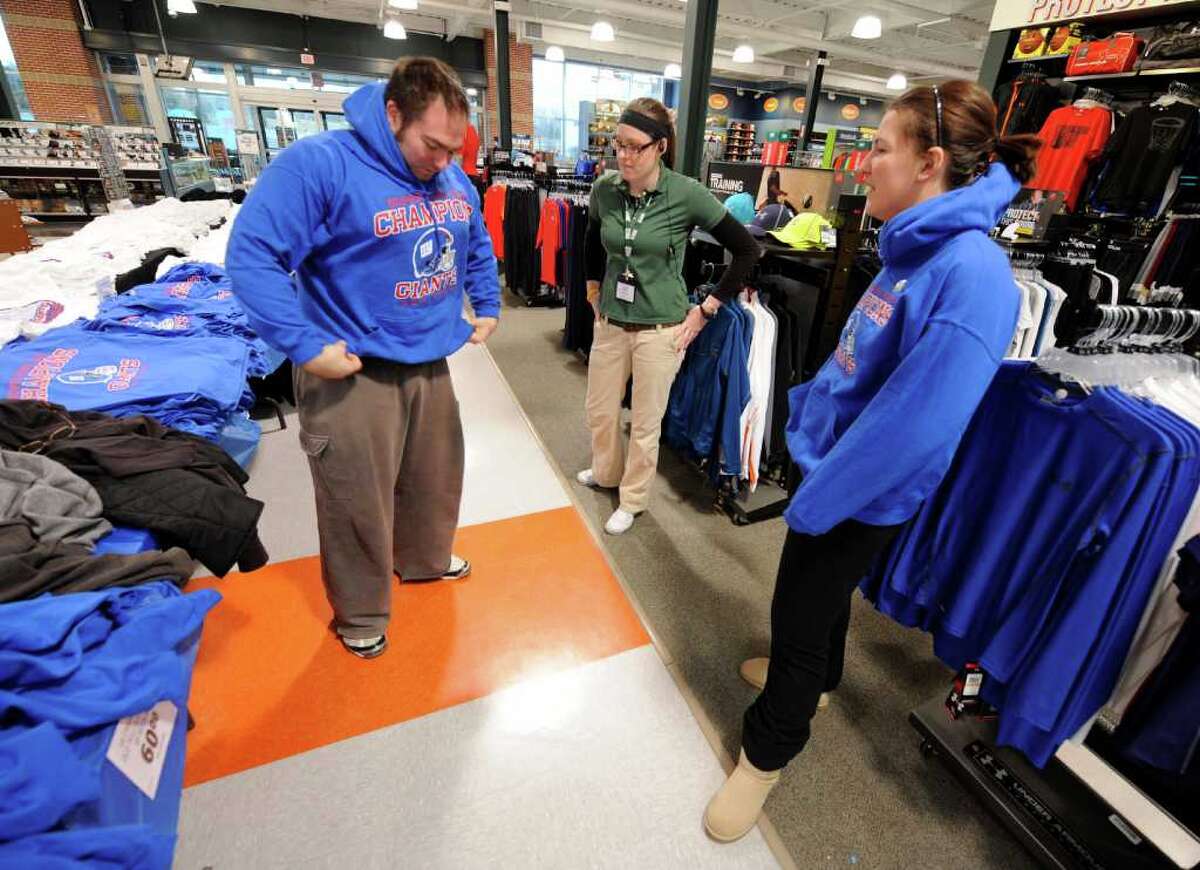 Local fans quick to dress in Giants' success