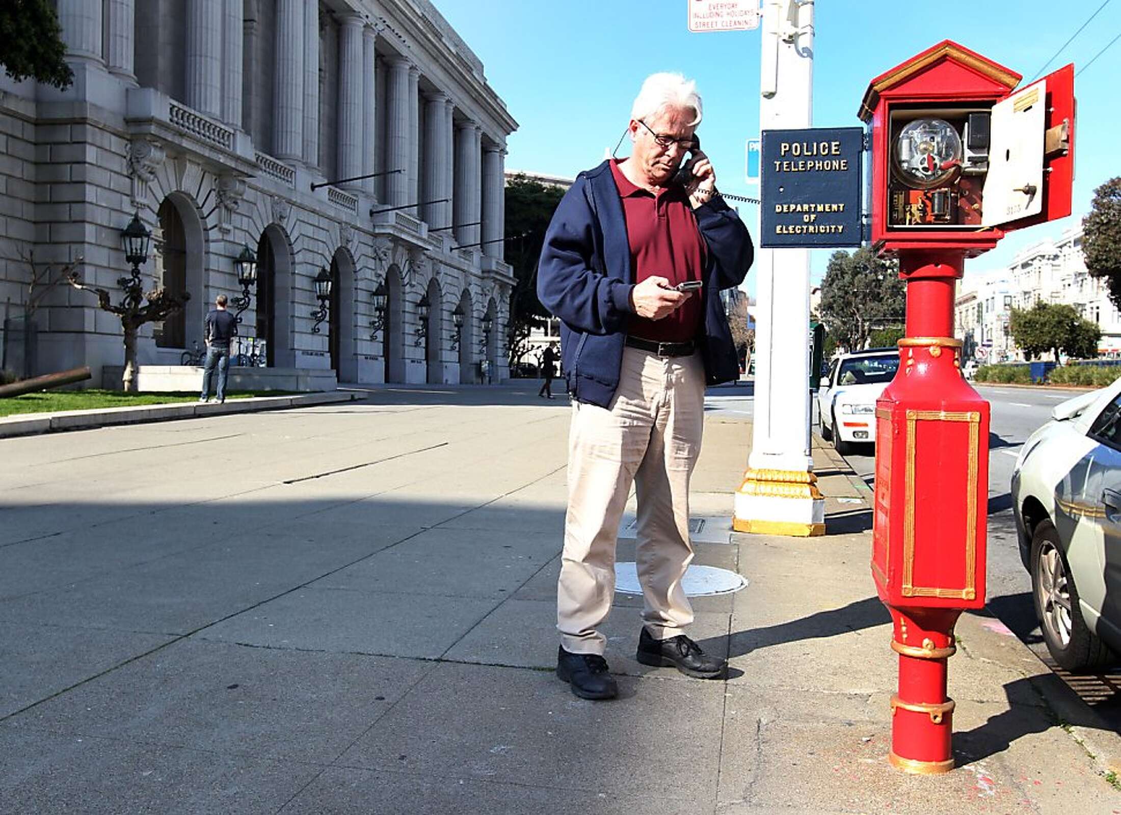 Why S.F. still counts on street fire alarm boxes