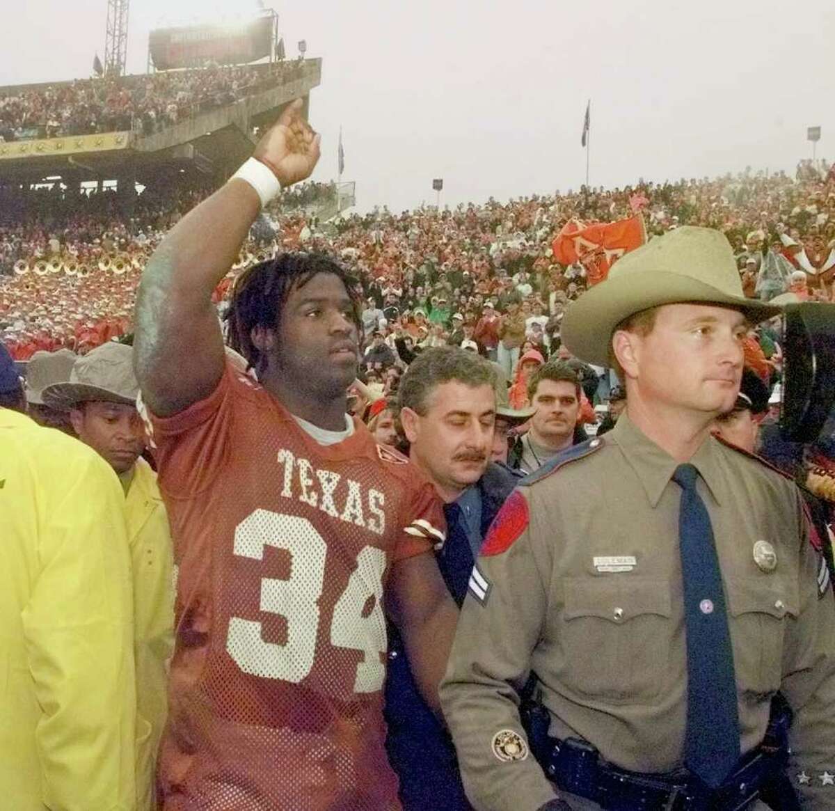 Former UT star Ricky Williams retiring from NFL
