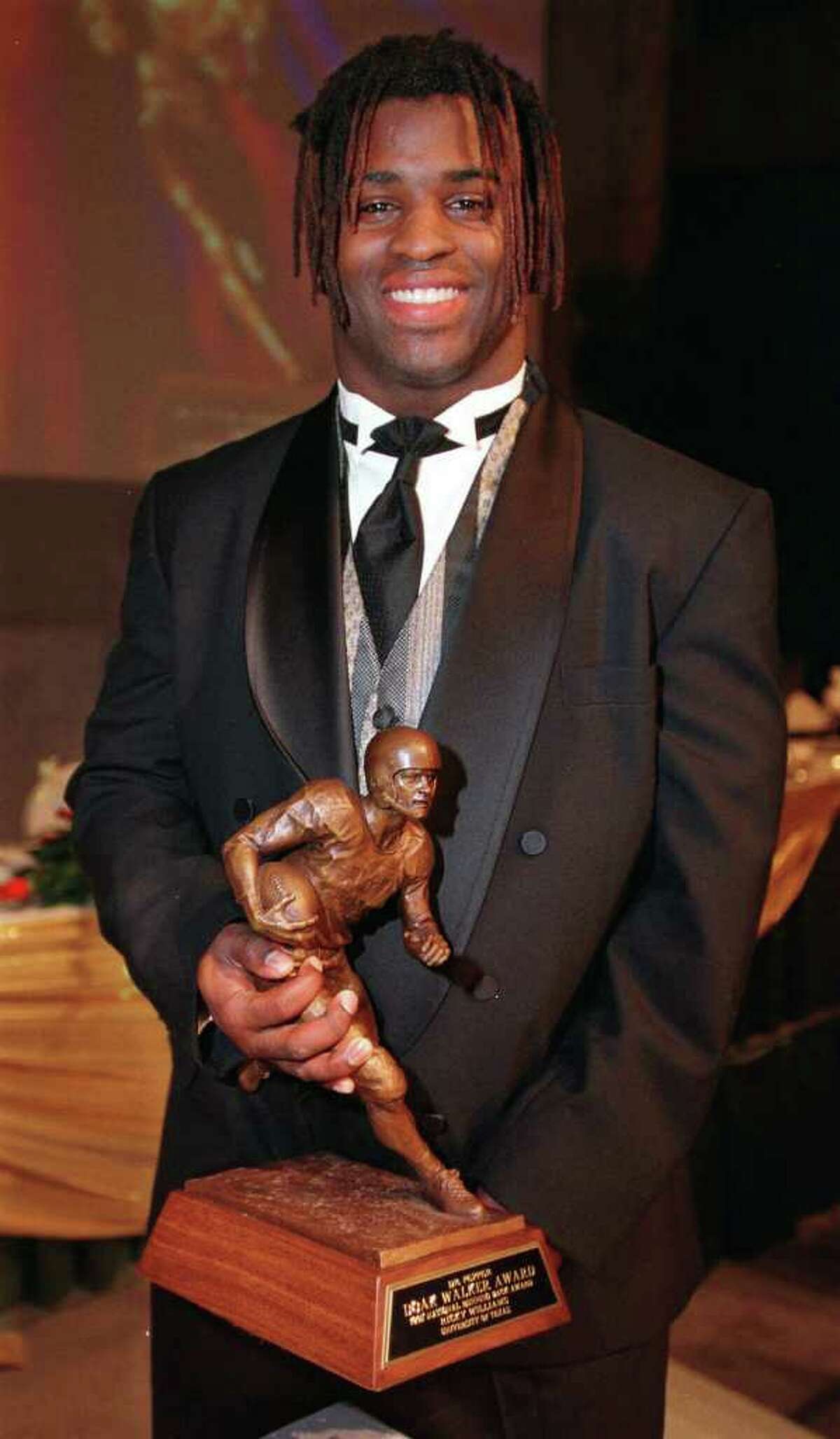 Former UT star Ricky Williams retiring from NFL