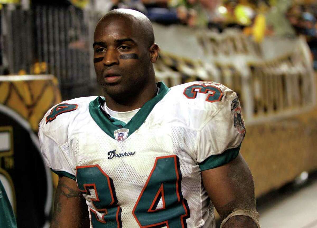 Former UT star Ricky Williams retiring from NFL