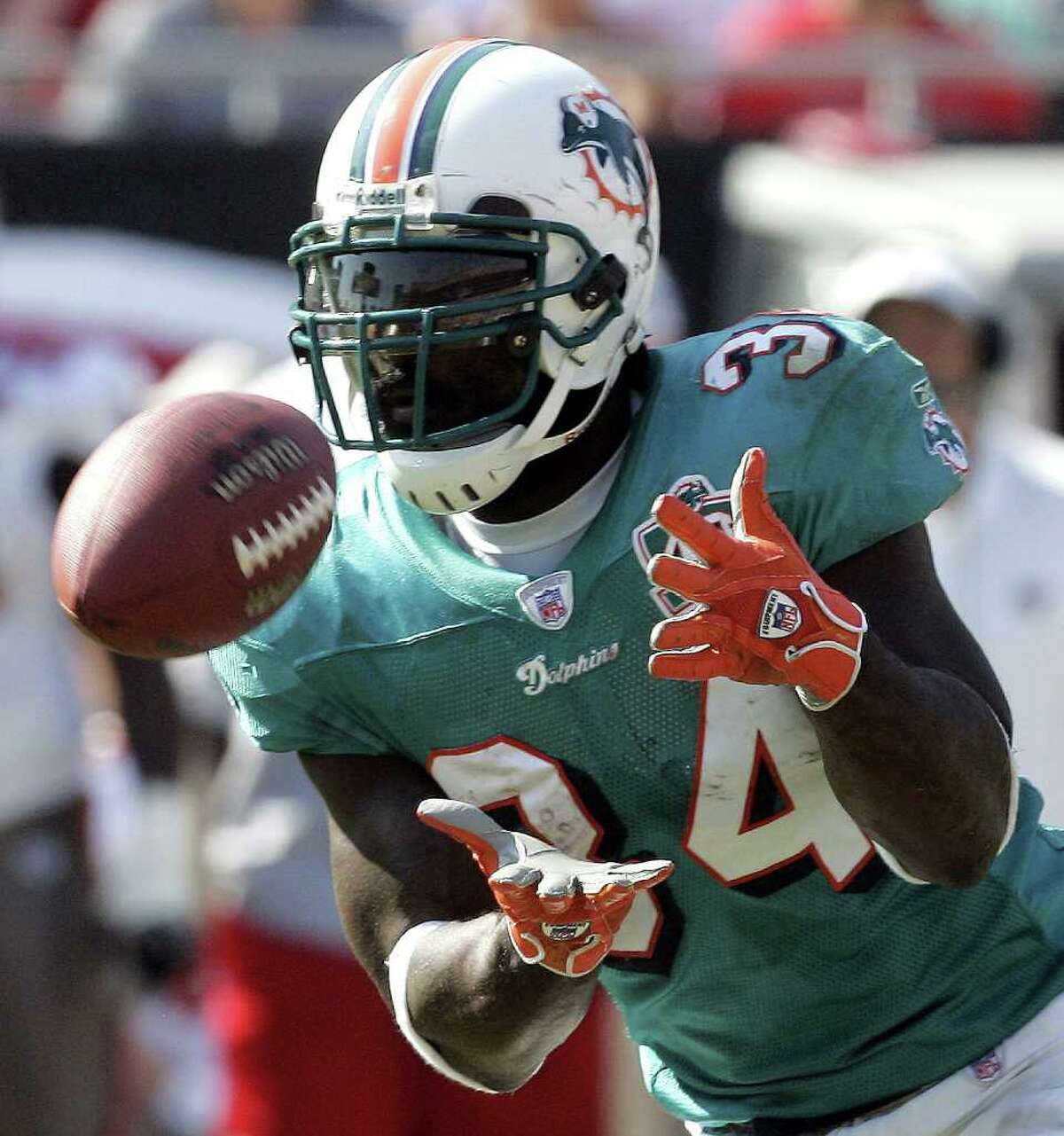 Former UT star Ricky Williams retiring from NFL