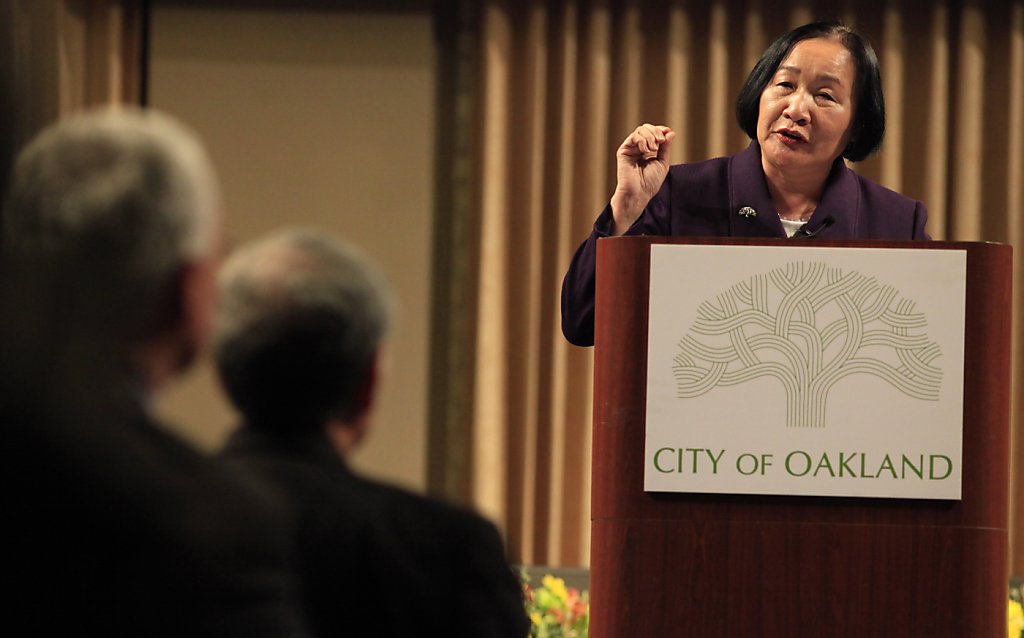 Oakland mayor changes approach and finds footing