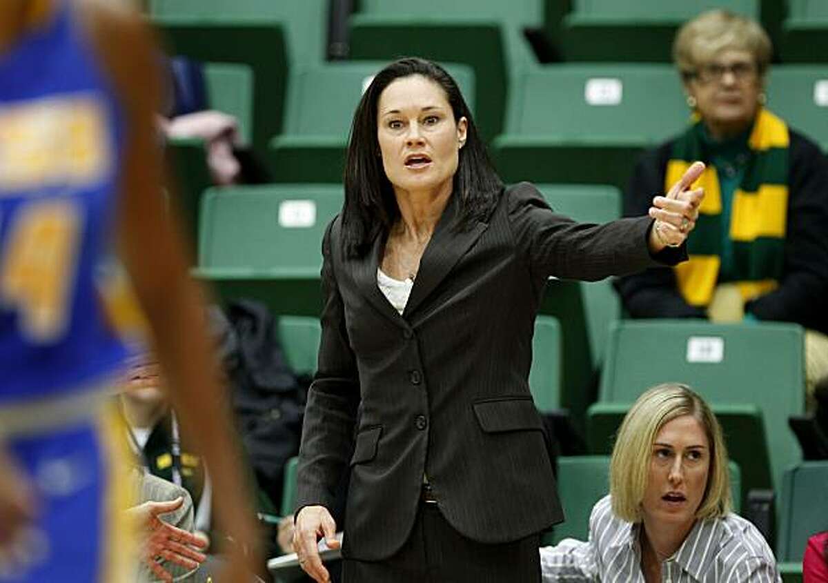 Jennifer Azzi, USF coach, comes out as gay, reveals marriage