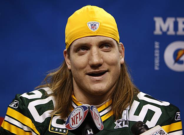 A.J. Hawk signs with Packers day after release
