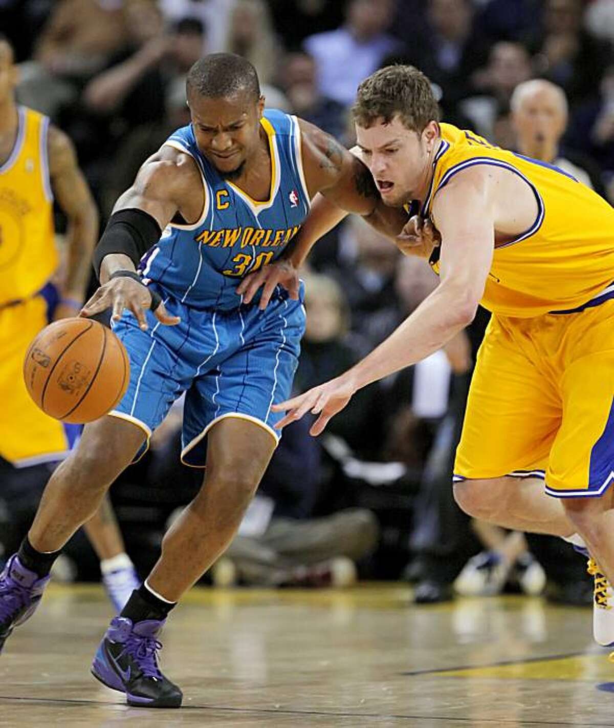 Defense keys Warriors' win over Hornets