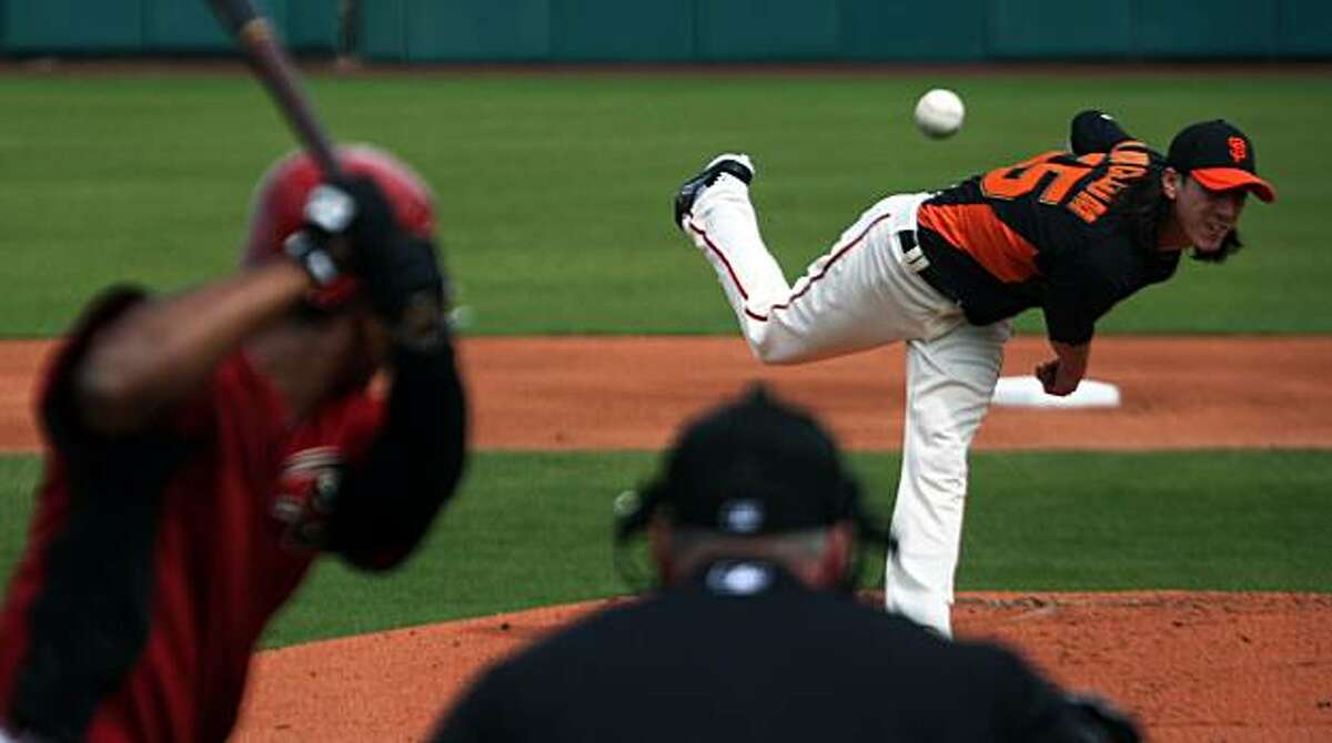SF Giants' Tim Lincecum starts off in good place