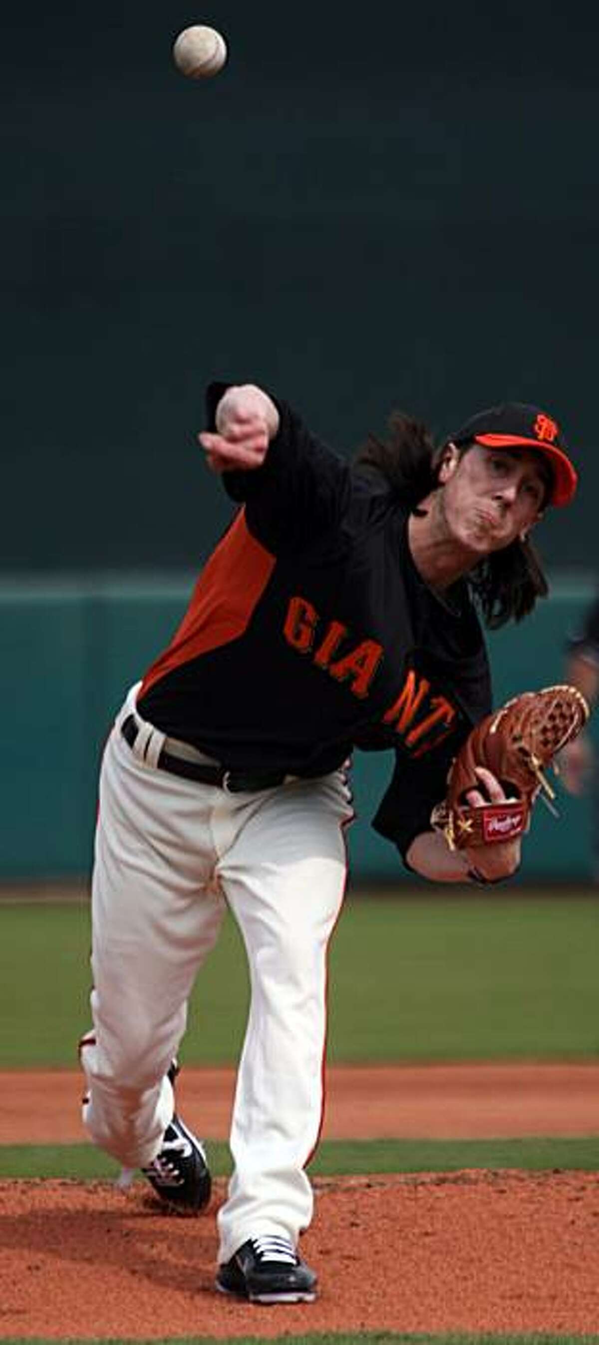 SF Giants' Tim Lincecum starts off in good place