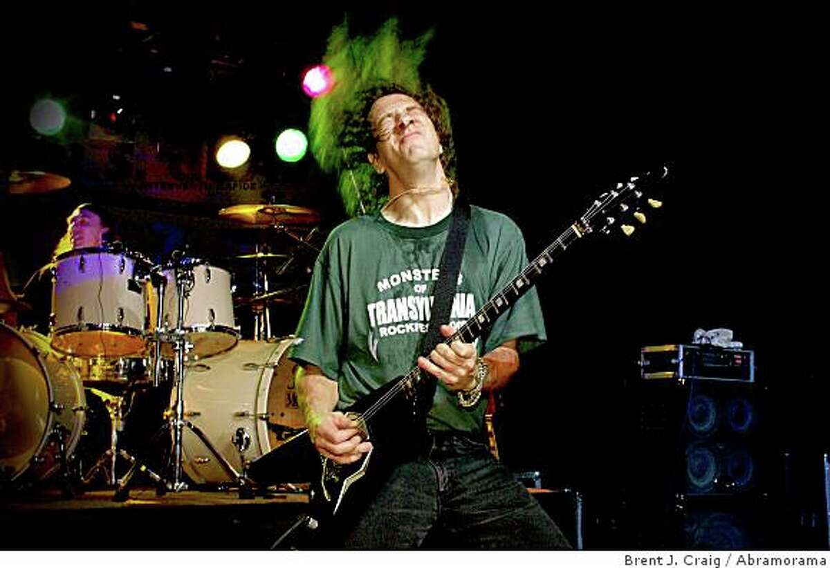 Review: 'Anvil' shows hard, soft sides