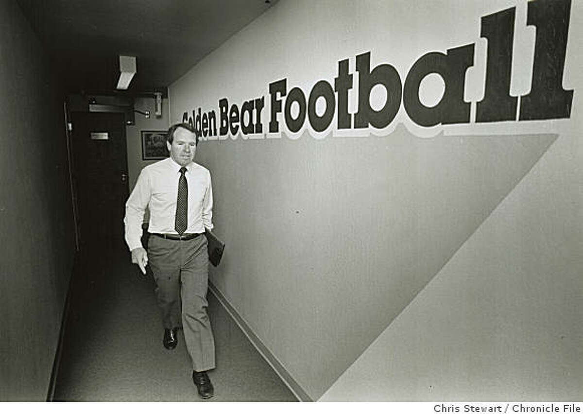 Former Cal football coach Snyder dies