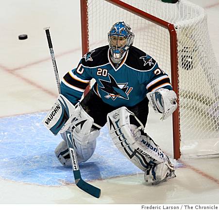 Hiller shuts down Sharks in playoff debut