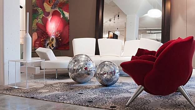 Limn downsizes, returns to its roots