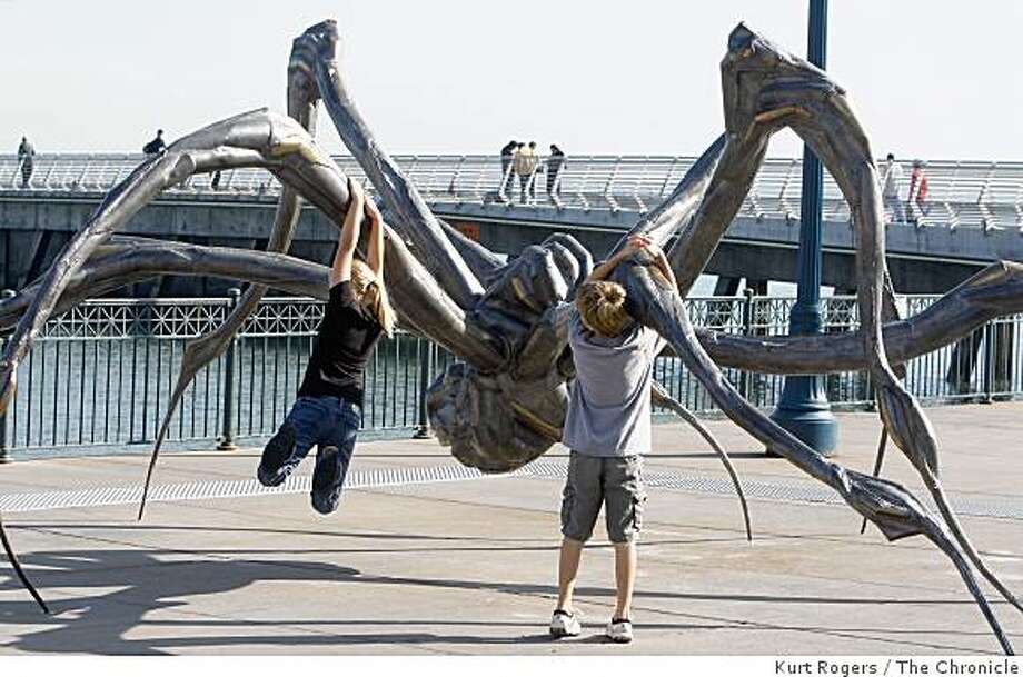 'Crouching Spider' saying farewell to S.F. - SFGate