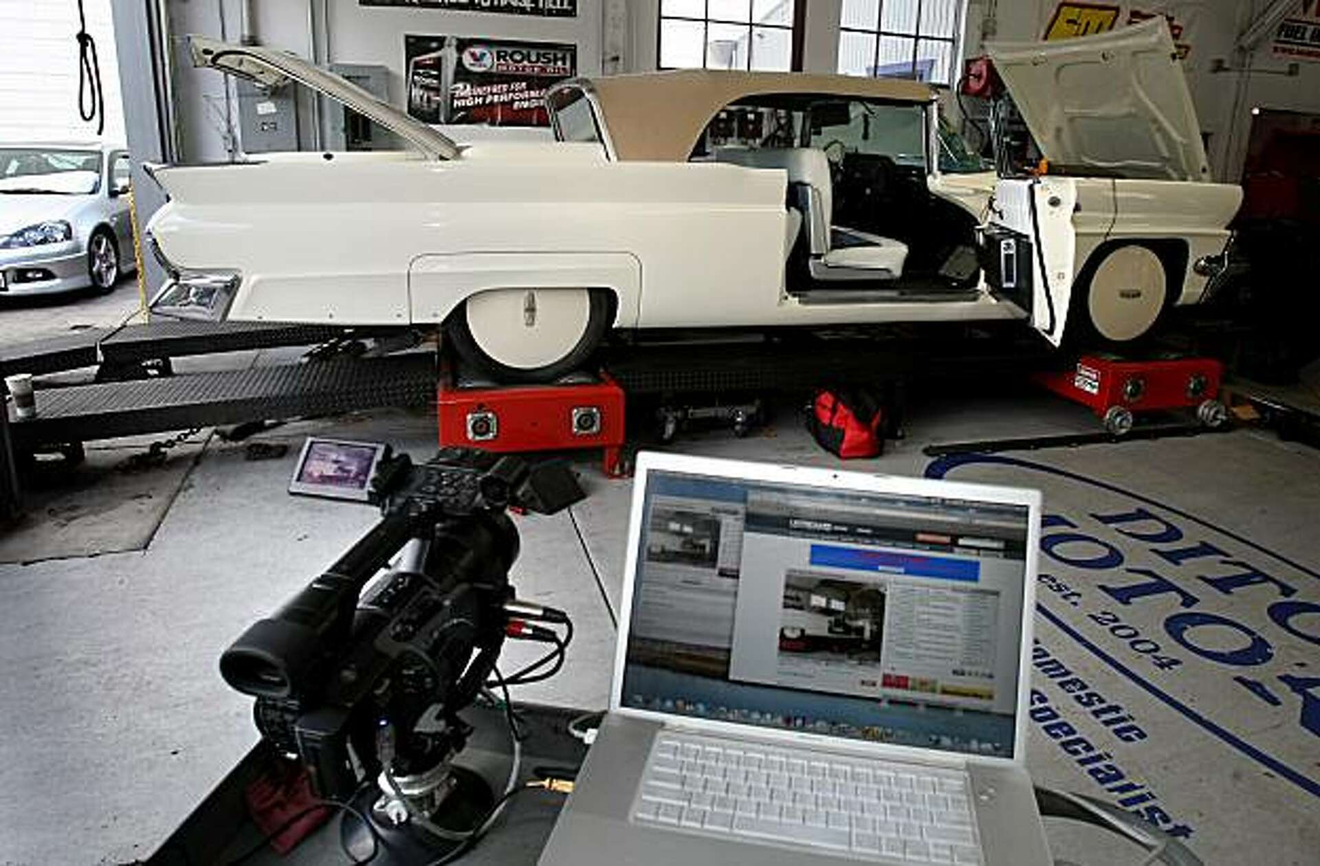 Neil Young's warehouse fire started in hybrid car