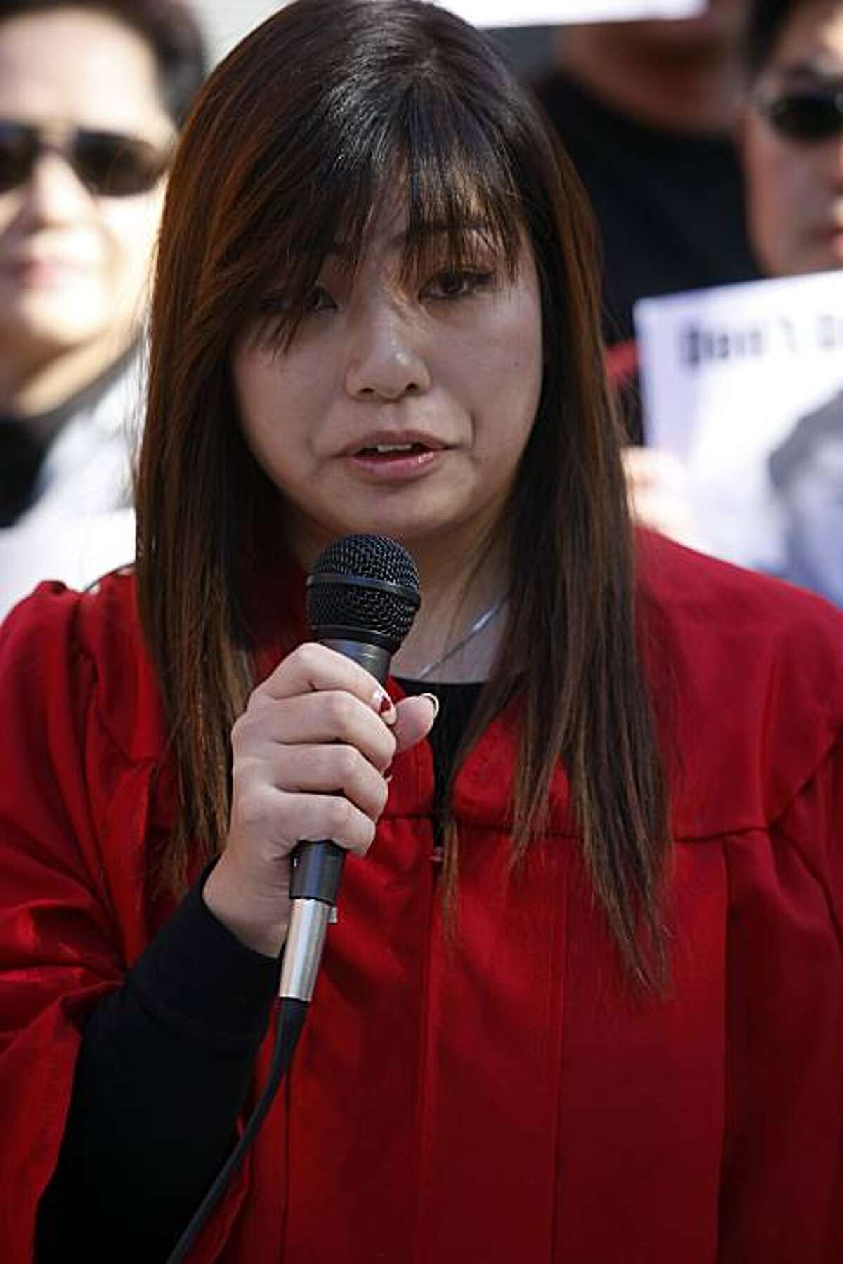 Feinstein seeks to block Steve Li's deportation