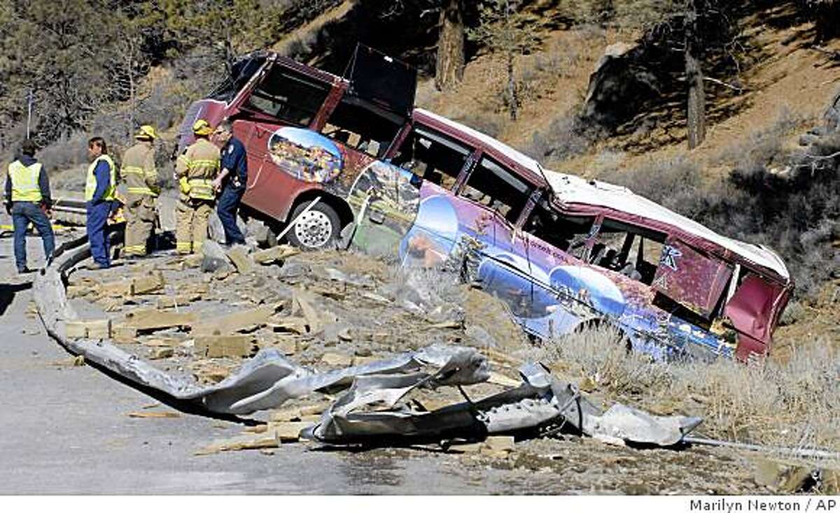 Squaw Valley shuttle bus overturns, killing man