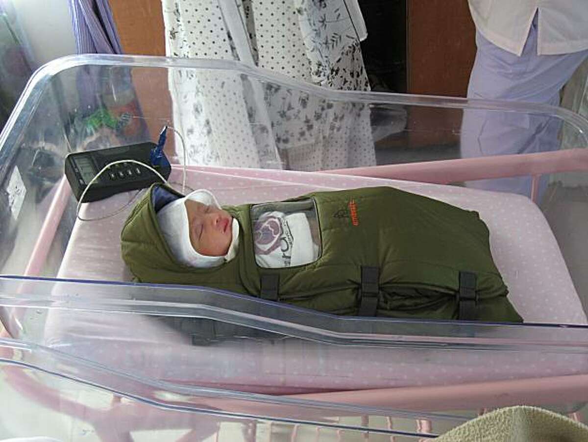 Embrace may keep babies warm - and alive