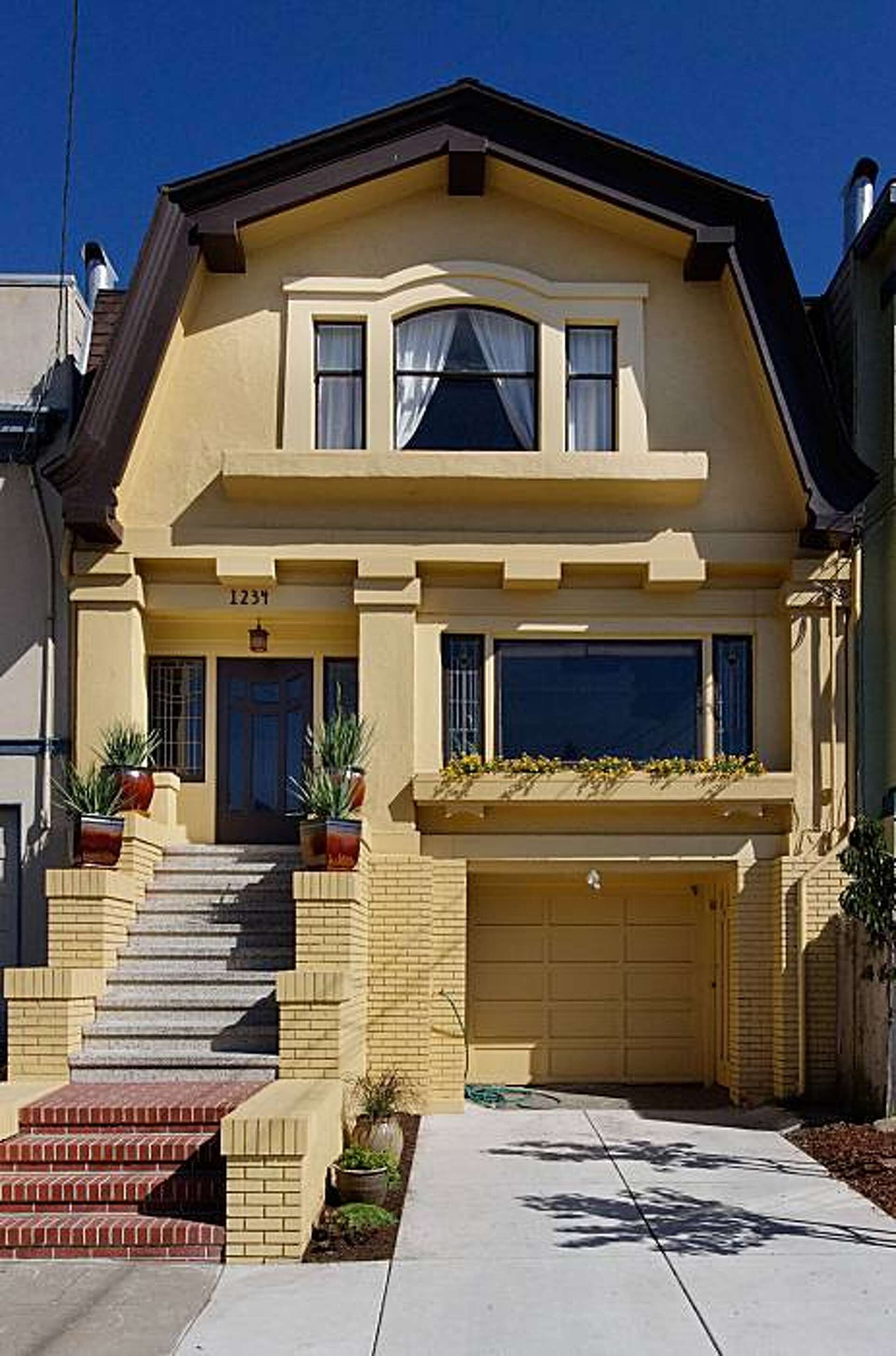 1912 Craftsman-style home by Golden Gate Park