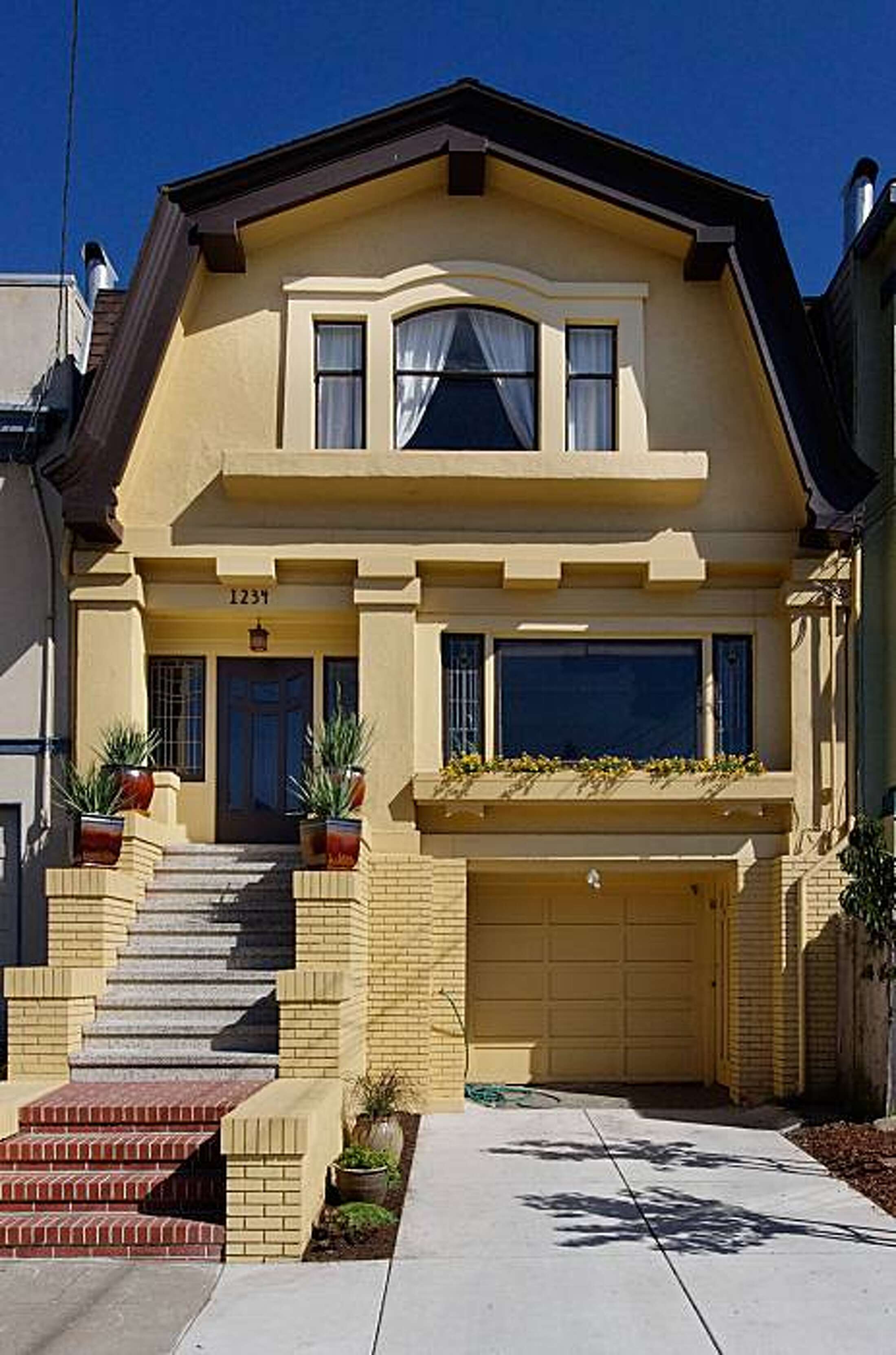 1912 Craftsman-style home by Golden Gate Park