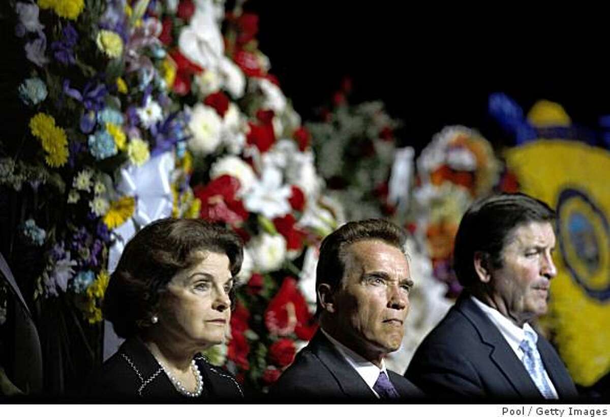 More than 20,000 honor slain Oakland police