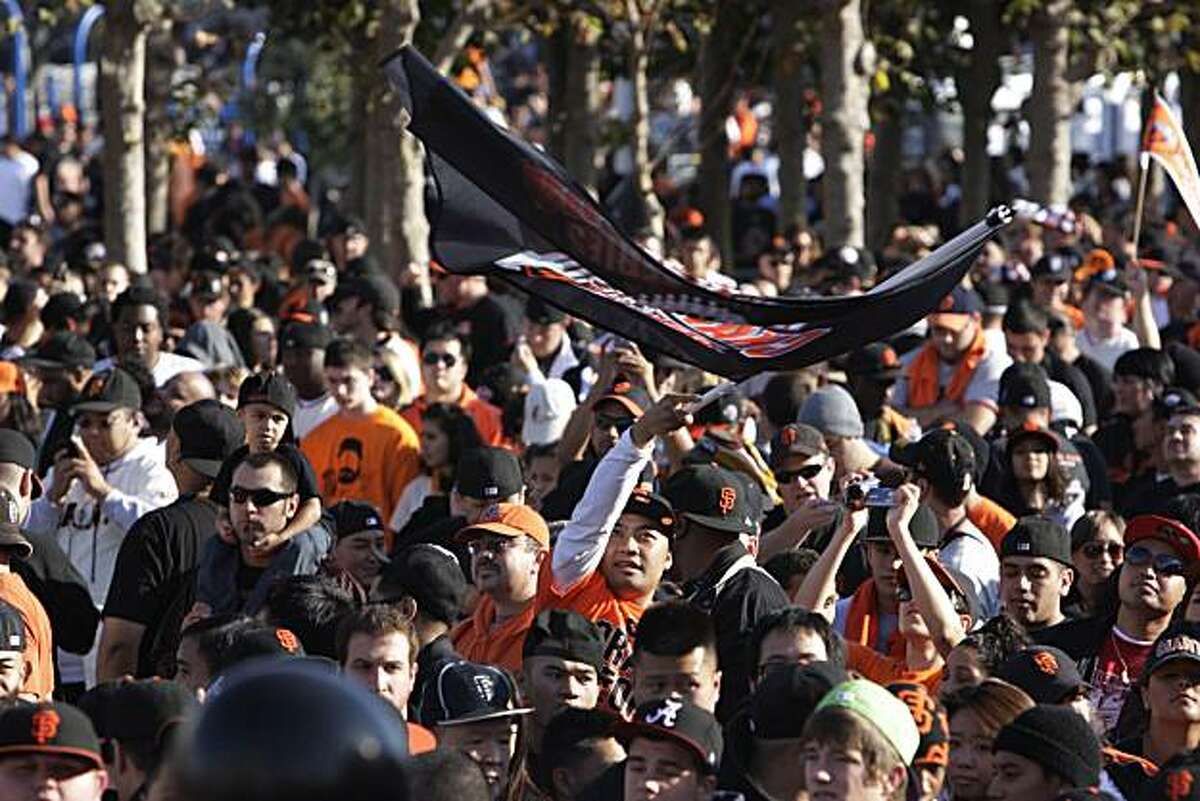 SF Giants, fans celebrate championship