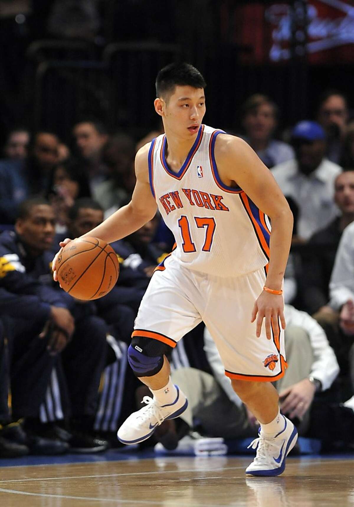 Palo Alto's Jeremy Lin becomes toast of New York