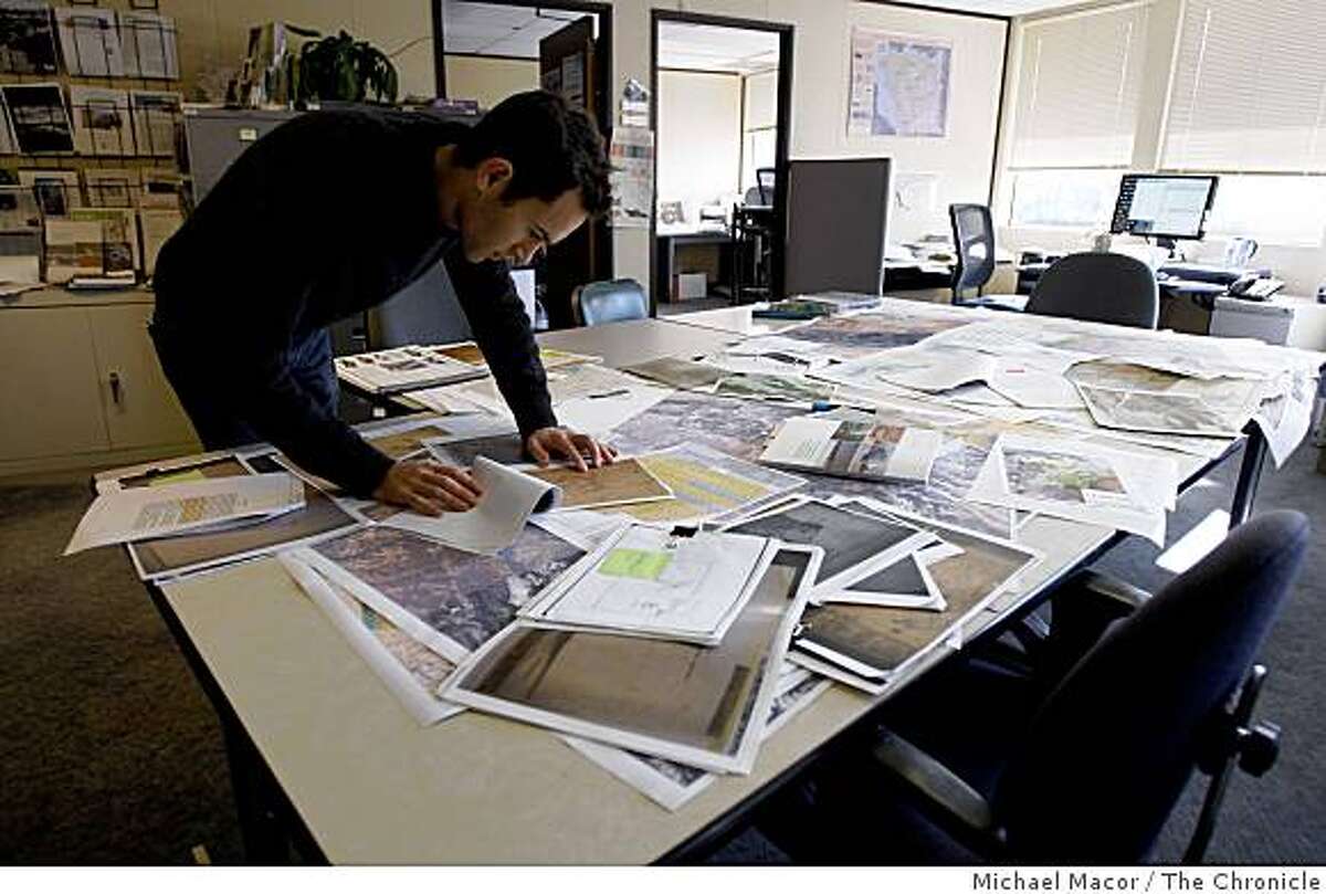 Historical ecologists map a changing landscape