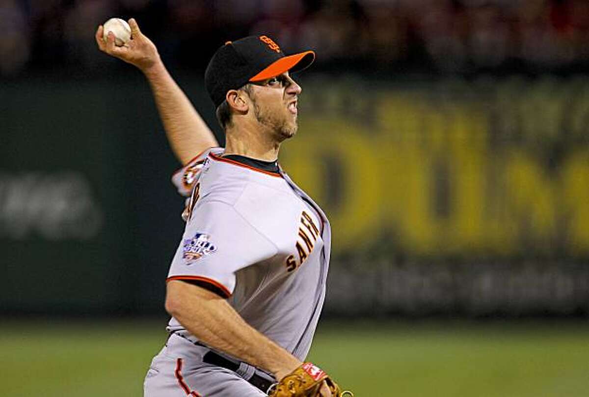 Madison Bumgarner pitches SF Giants to brink