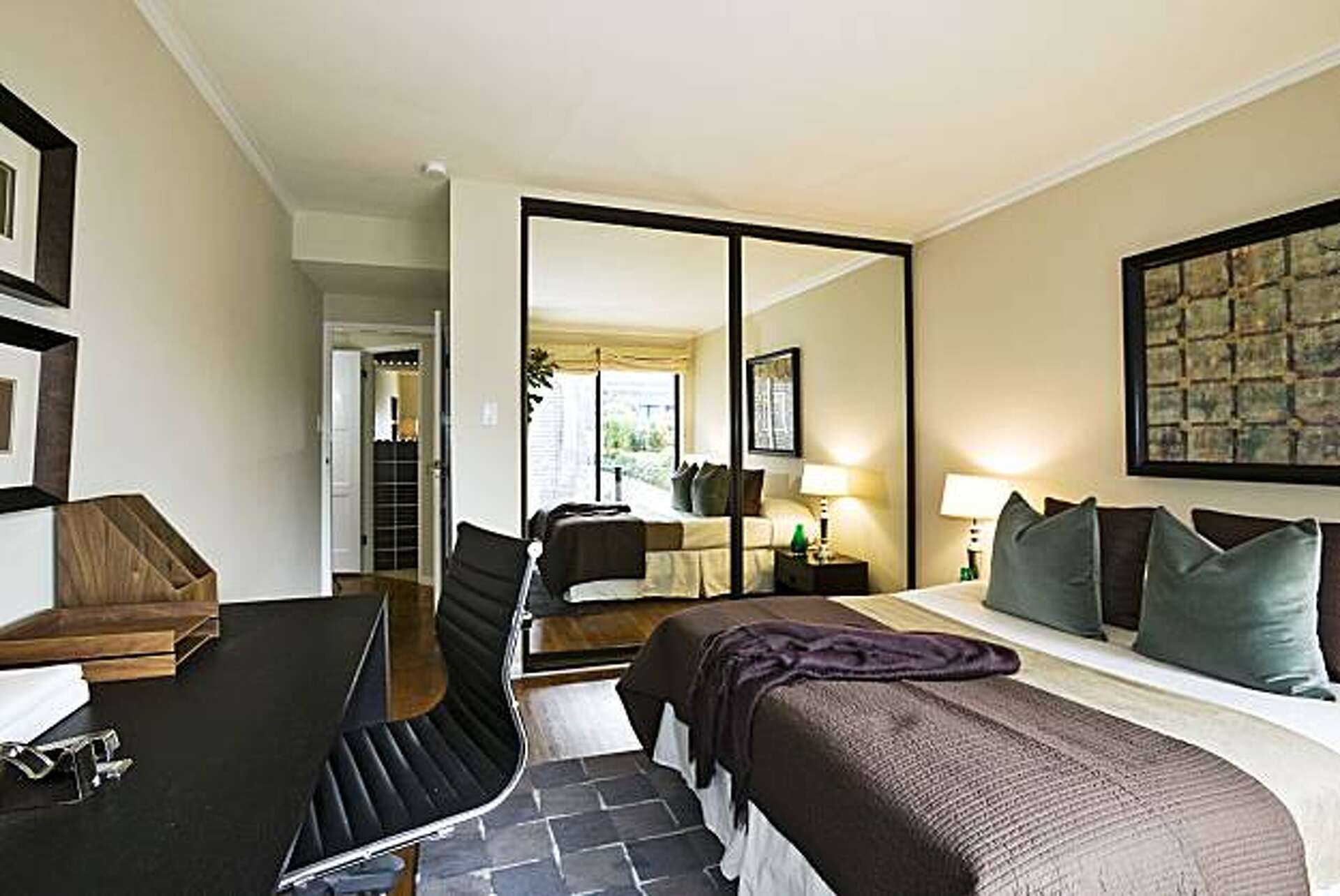 Reduced Russian Hill condo with views