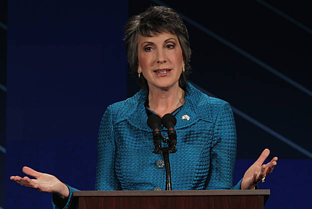 Fiorina out of hospital and back on campaign trail