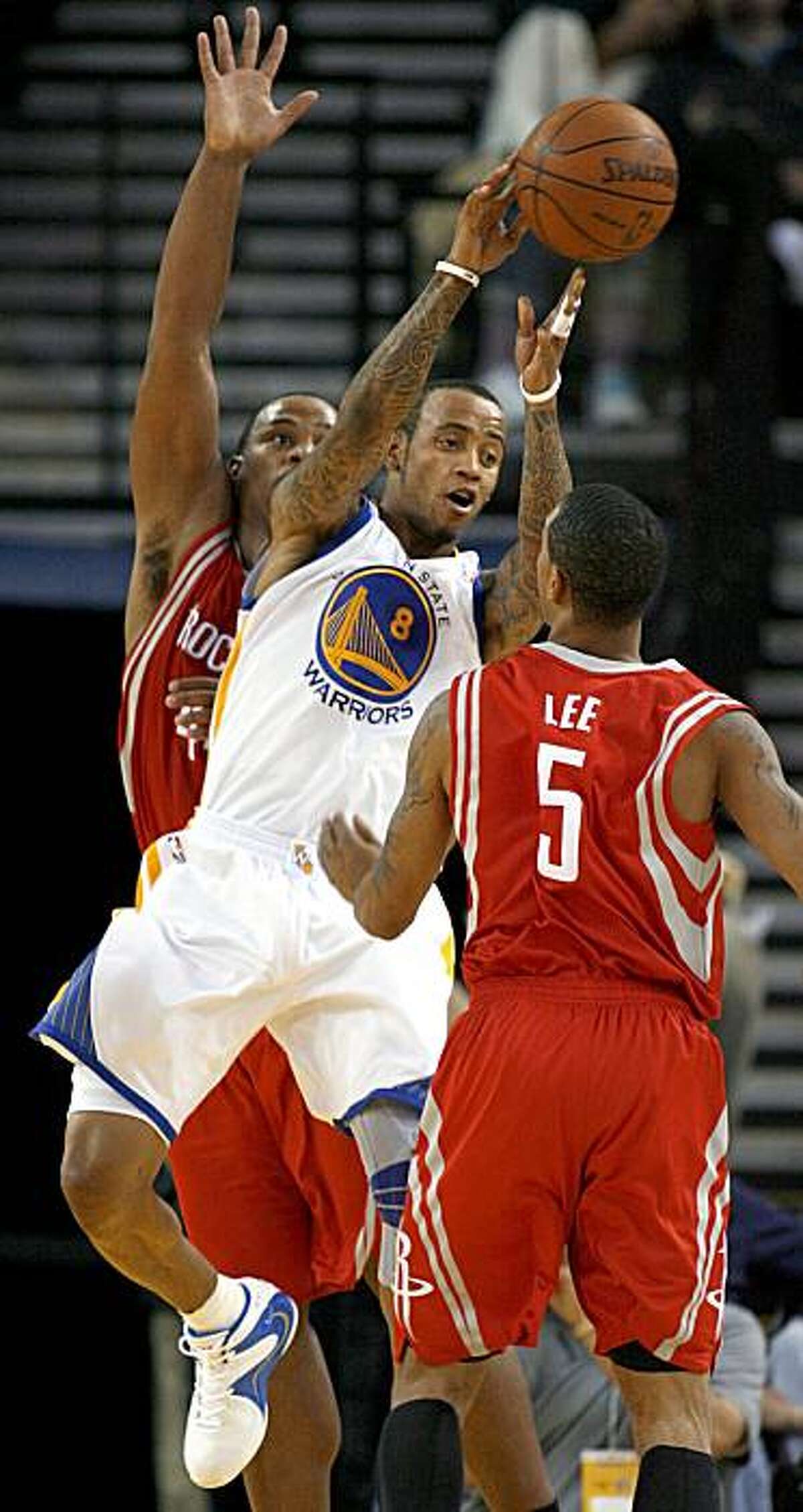 Monta Ellis' 46 give Keith Smart win in debut