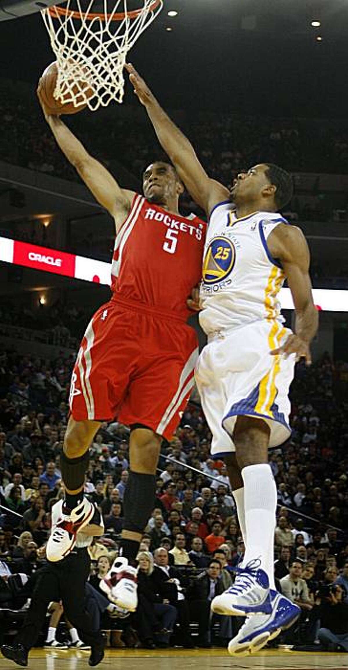 Monta Ellis' 46 give Keith Smart win in debut