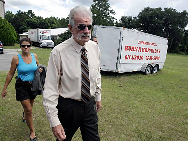 Pastor Terry Jones adamant on burning Quran