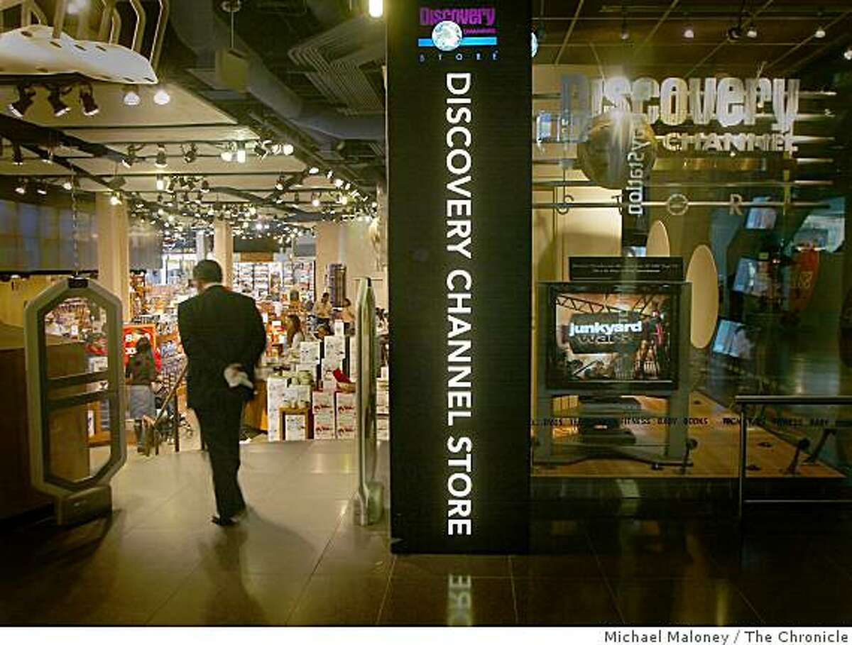 Sony closing Metreon PlayStation, Style stores