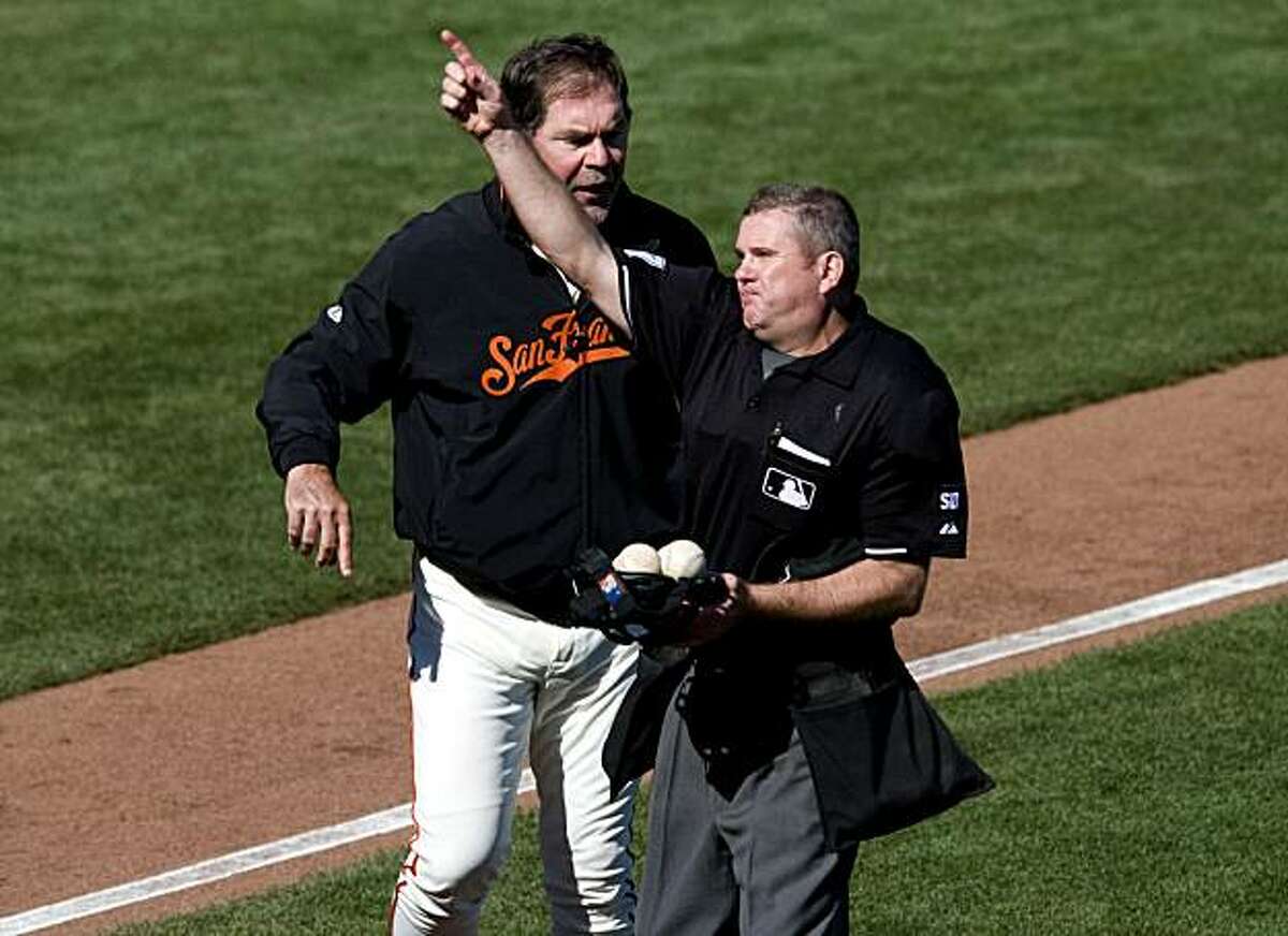 Padres top Giants again, can tie them Sunday