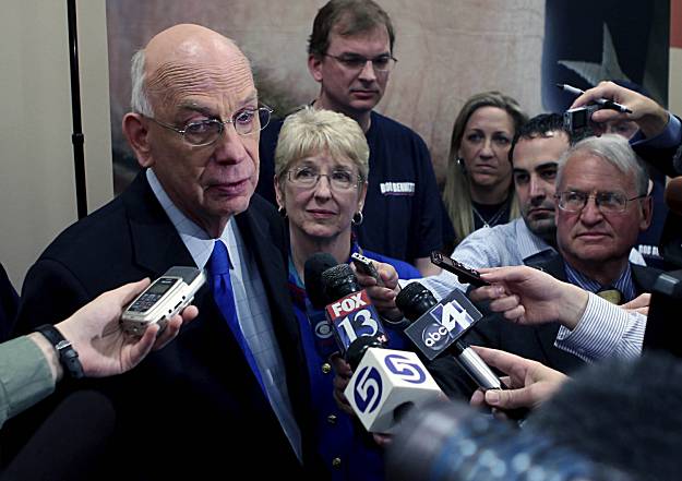 Utah delegates oust Sen. Bennett before primary