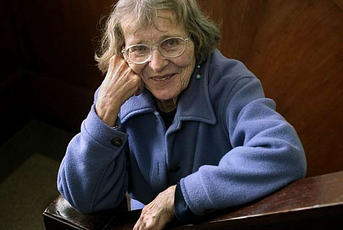 Patricia Cody, co-founder of bookstore, dies