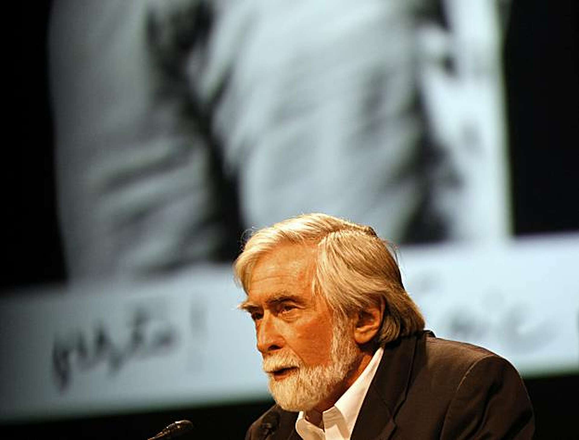 Ferlinghetti honored at Litquake event